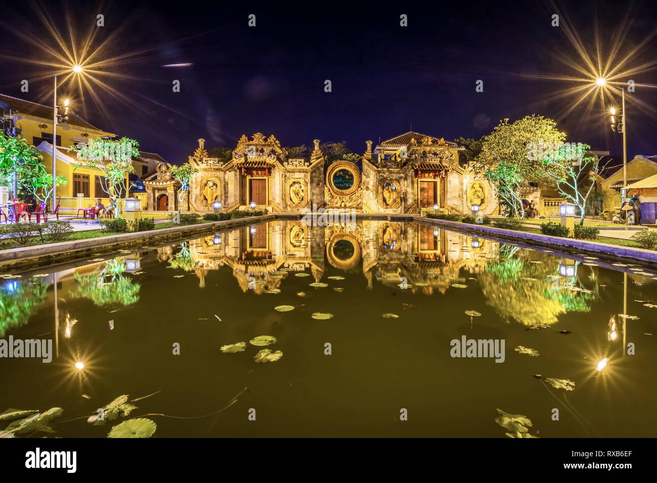 Ba Mu temple gate in Hoi AN, Vietnam night photo, long exposure Stock ...