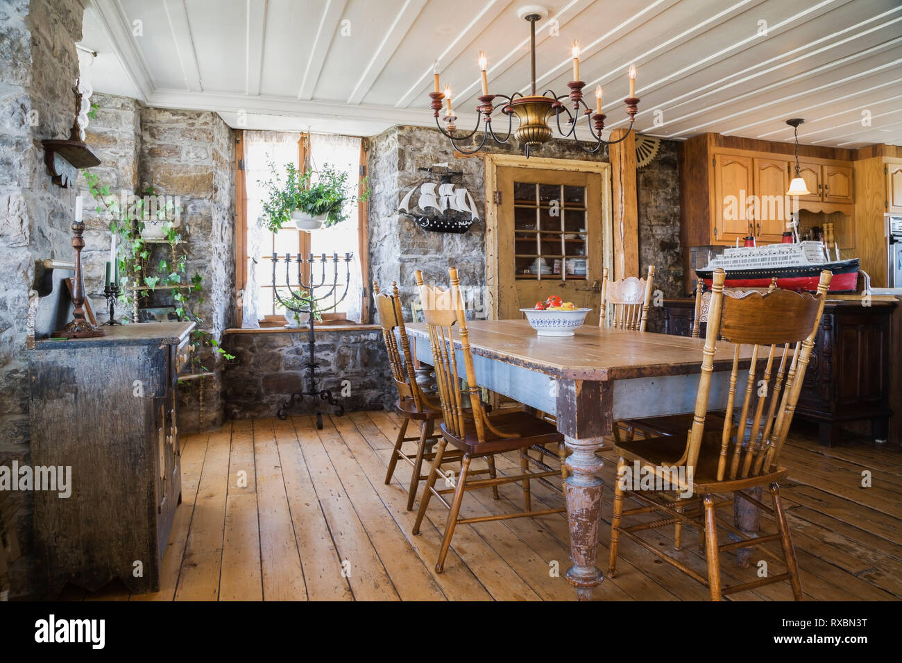 Press back chair hi-res stock photography and images - Alamy