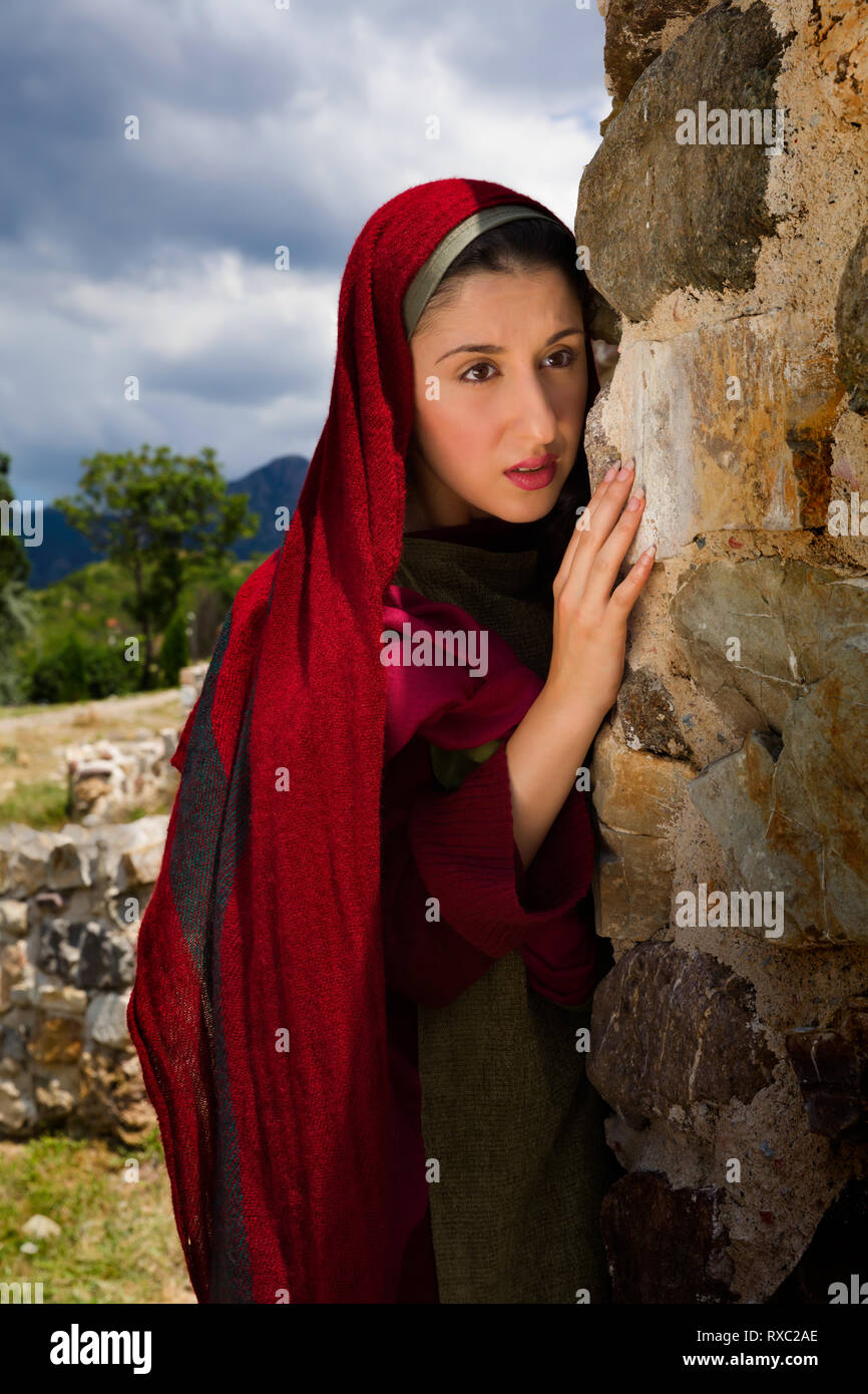 Mary magdalene at jesus tomb hi-res stock photography and images - Alamy