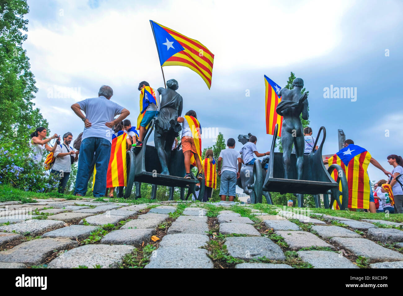 Catalonia national flags hi-res stock photography and images - Alamy