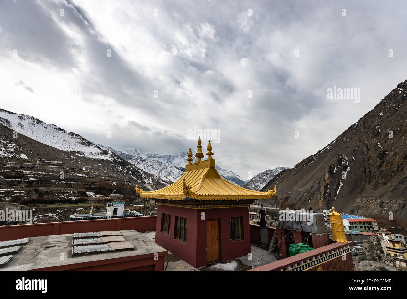 The landscape and monastery of Kagbeni, lower Mustang Stock Photo - Alamy