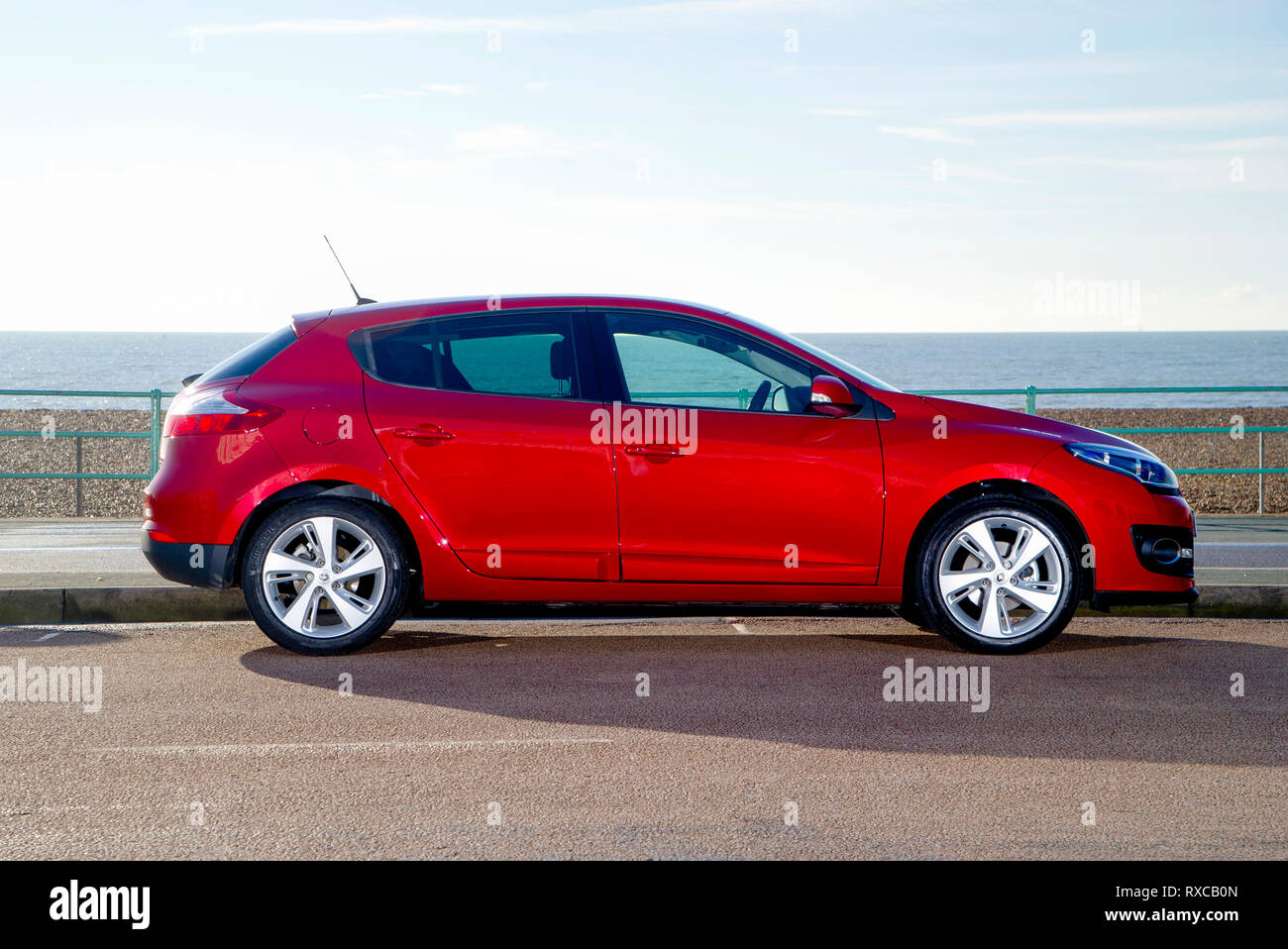 Mid size coupe hi-res stock photography and images - Alamy