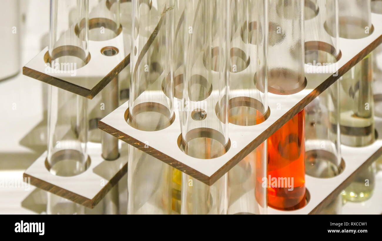 Test Tube Yellow Solution High Resolution Stock Photography and Images ...