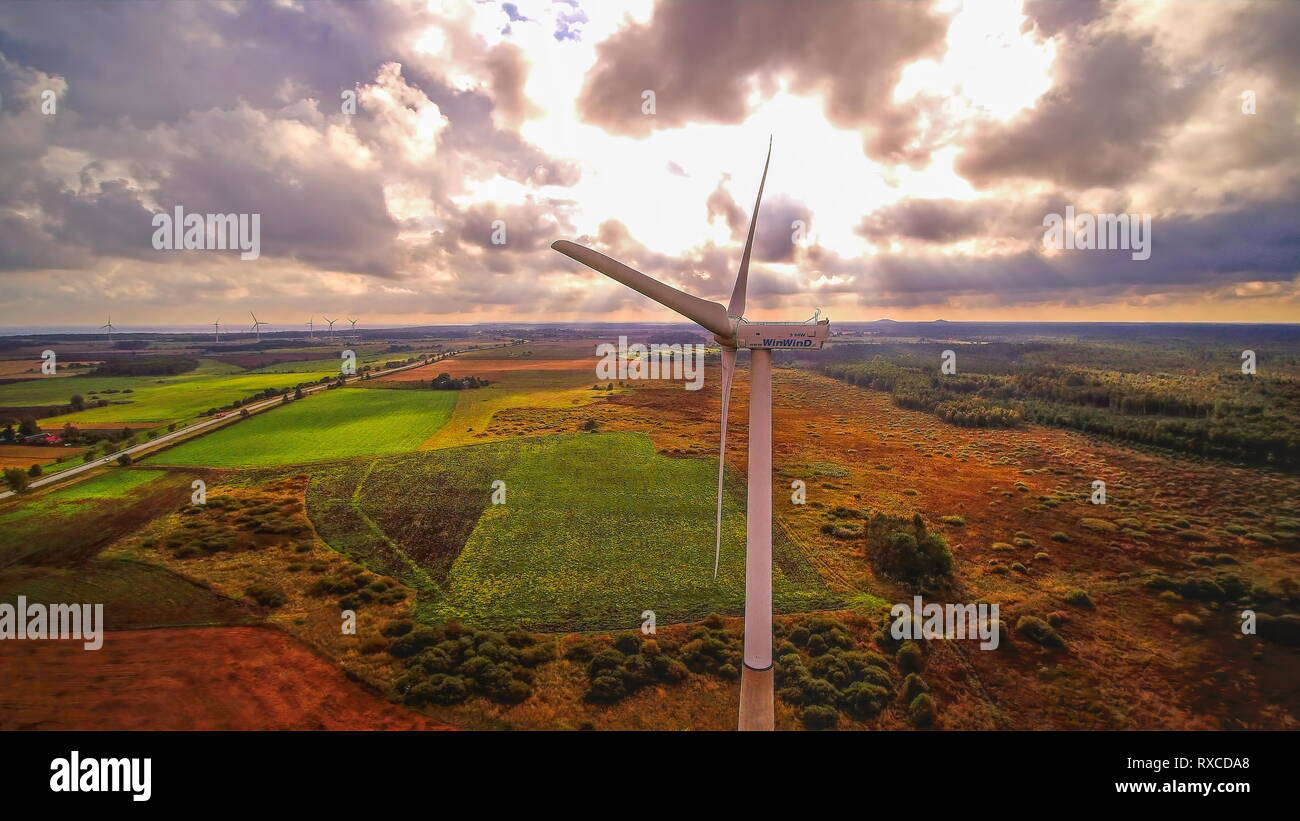 Big white windmill turning hi-res stock photography and images - Alamy
