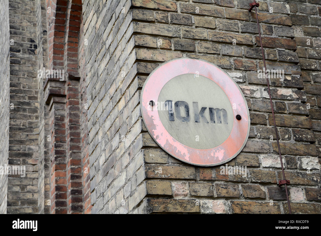 Old Speed Limit Sign High Resolution Stock Photography and Images - Alamy