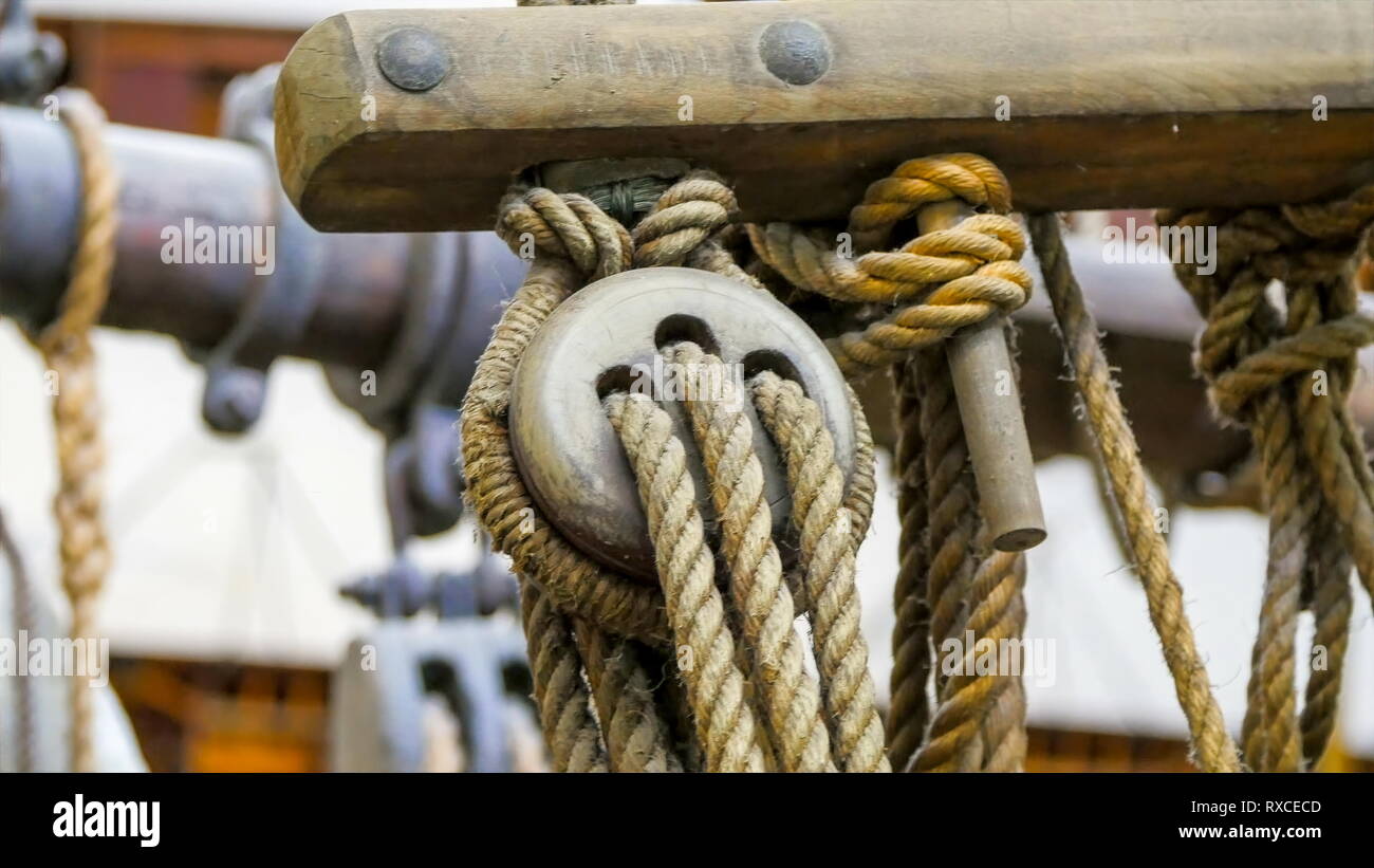 Pull map hi-res stock photography and images - Alamy