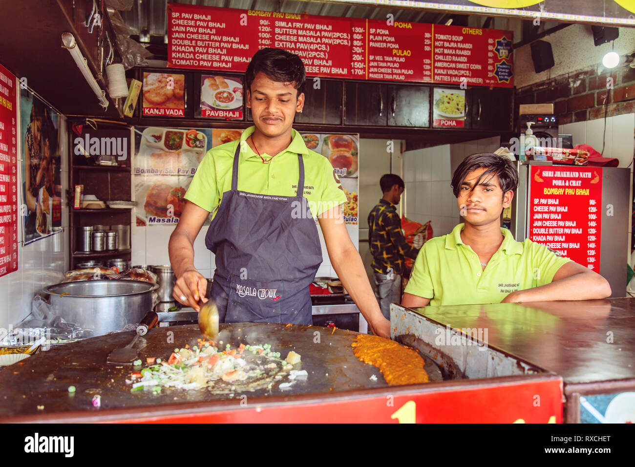Jaipur in Rajasthan, India, January 20, 2019: Masala Chowk market, an ...
