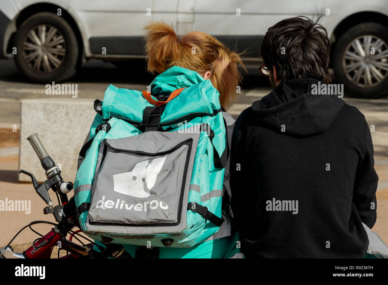 France deliveroo hi-res stock photography and images - Alamy
