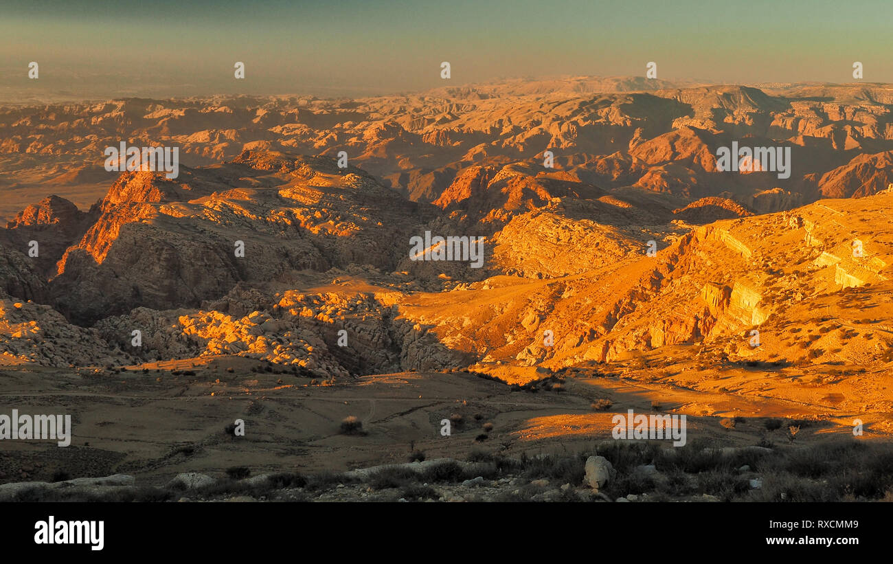 Jordanian landscape hi-res stock photography and images - Alamy