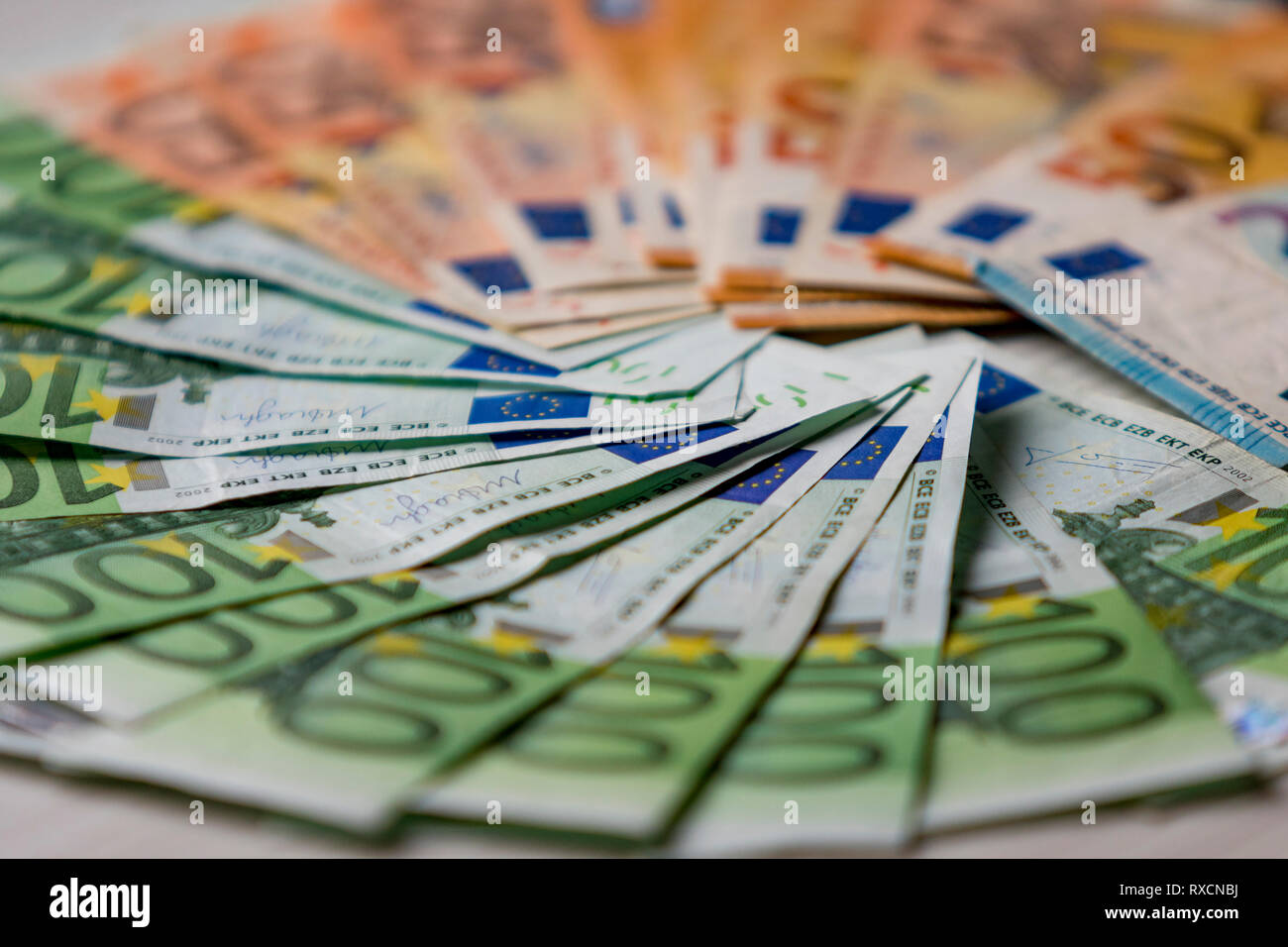 Paying wages euros hi-res stock photography and images - Alamy