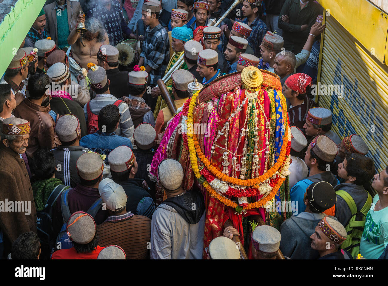 Kullu valley hi-res stock photography and images - Alamy