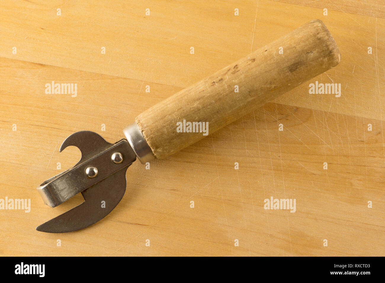 Old can opener hi-res stock photography and images - Alamy