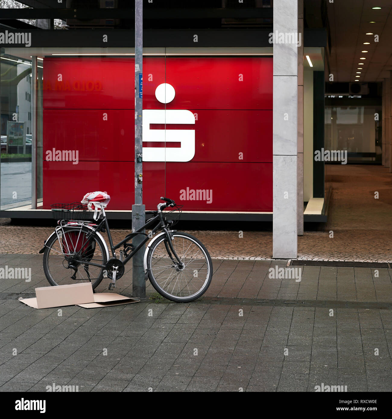 Loan bicycle hi-res stock photography and images - Alamy