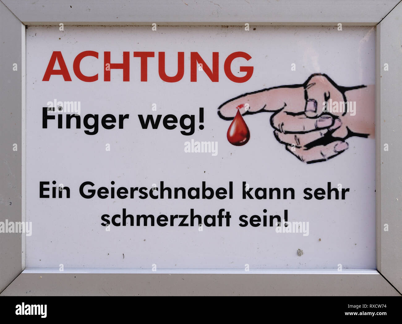 Sign zoo hi-res stock photography and images - Alamy