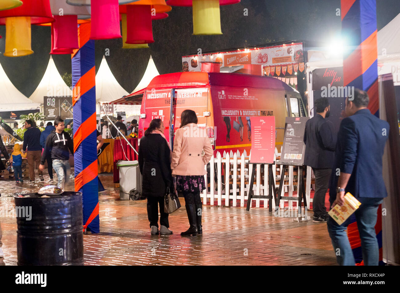 Delivery girl india hi-res stock photography and images - Alamy