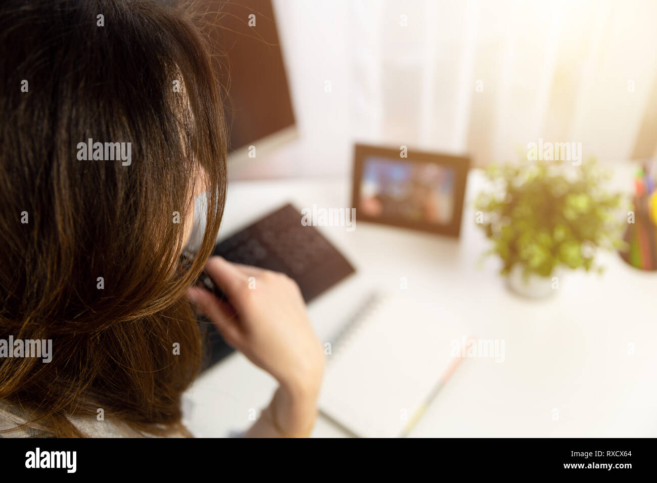 Design thinking in workspace hi-res stock photography and images - Alamy