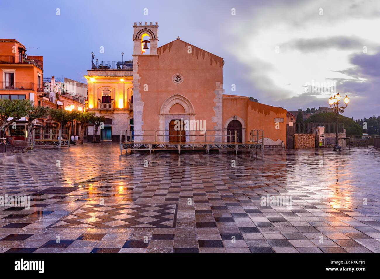 Beautiful landscape taormina italy hi-res stock photography and images ...
