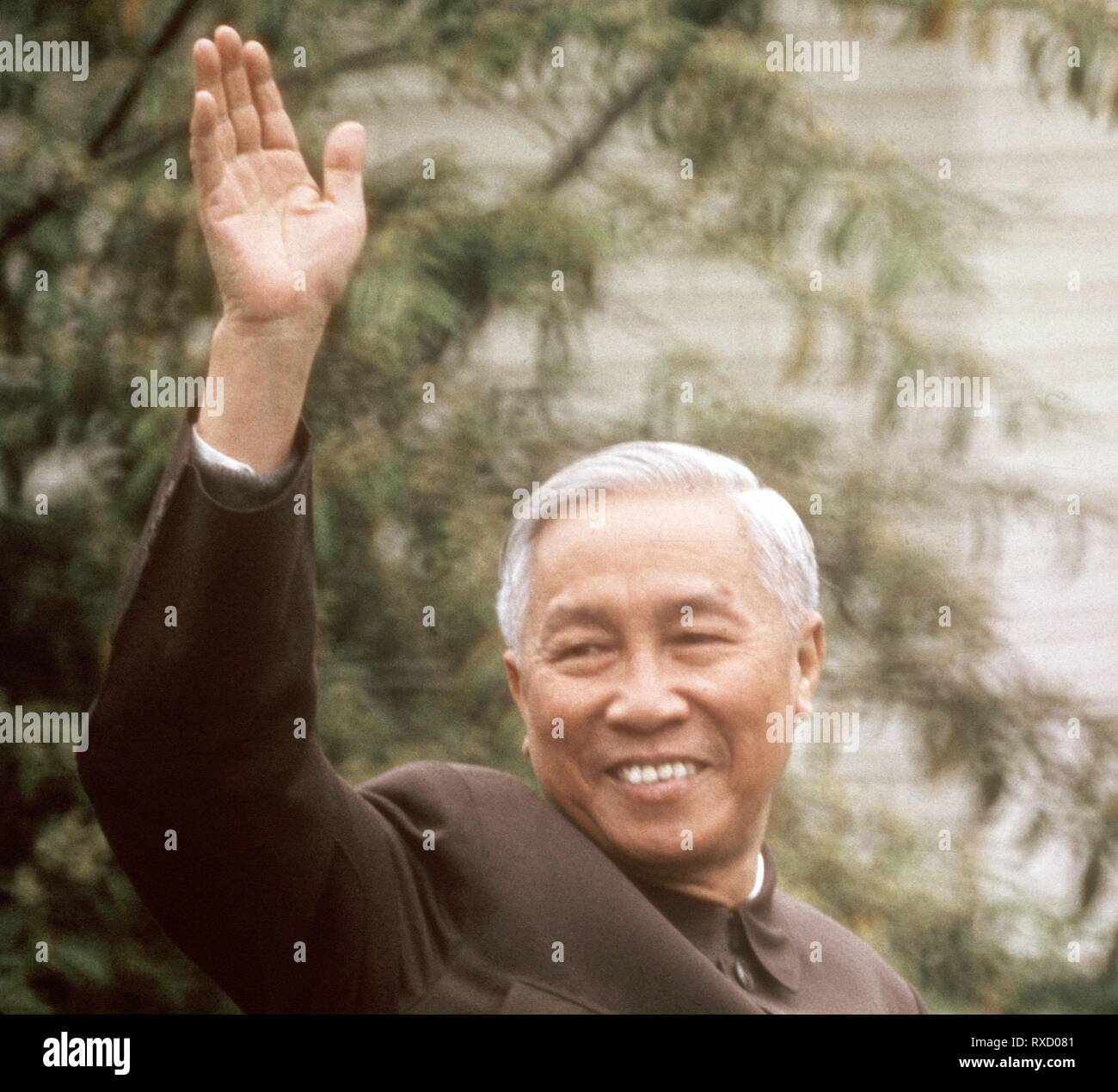 LE DUC THO (1911-1990) SEUDONIMO DE PHAN DINH KHANI. LE DUC THO-PHAN DINH KHAI. PHAN DINH KHAI ...