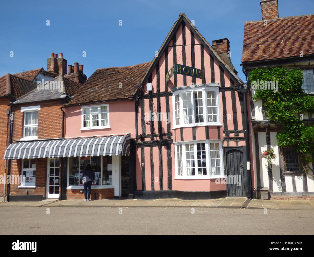 Bakery in the historic Tudor half-timbered buildings in Lavenham ...
