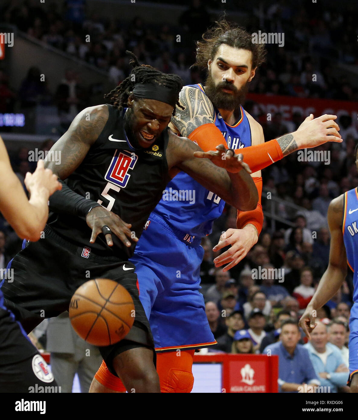 Steven adams basketball hi-res stock photography and images - Alamy