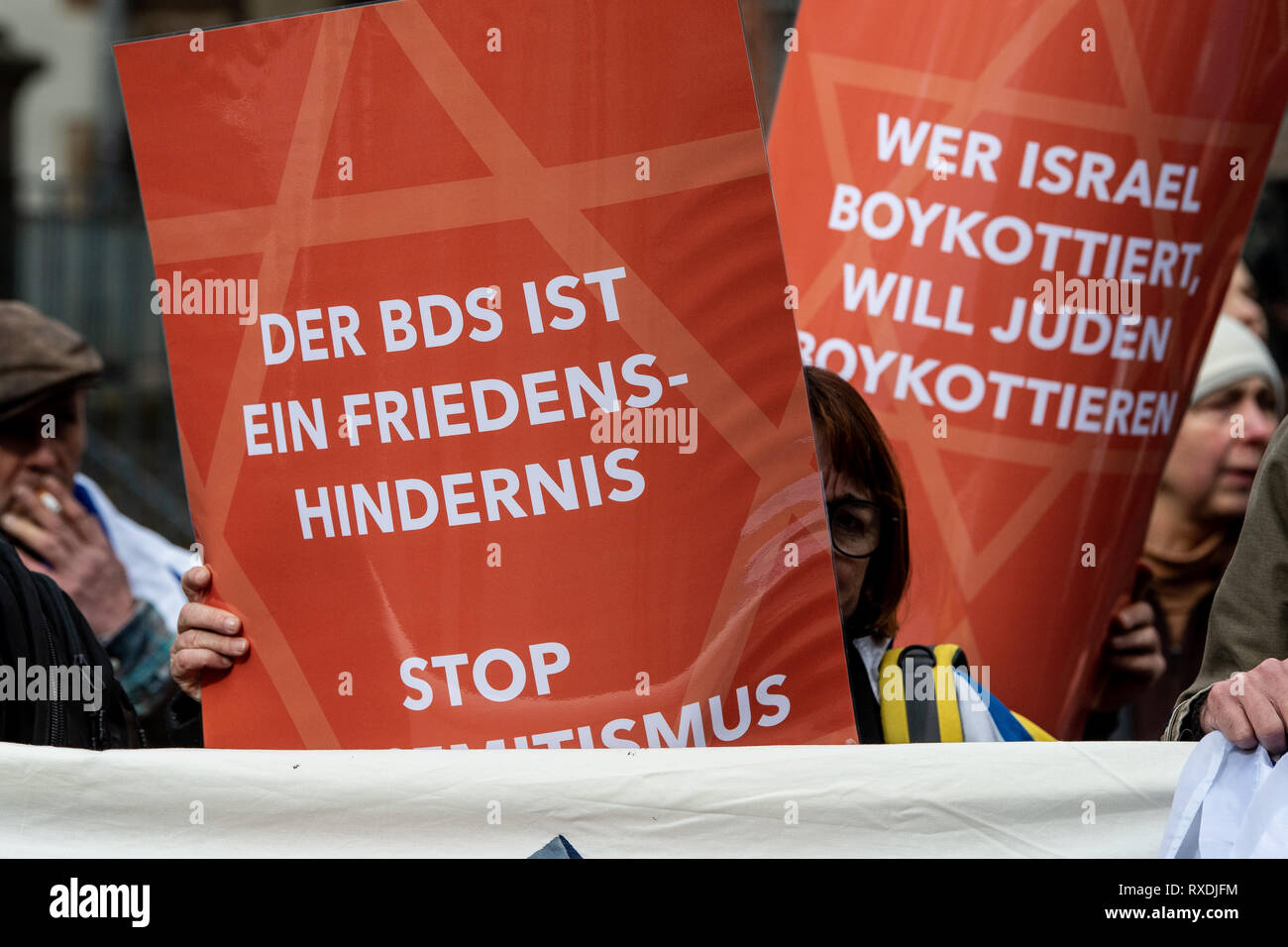 Boycott movement hi-res stock photography and images - Alamy