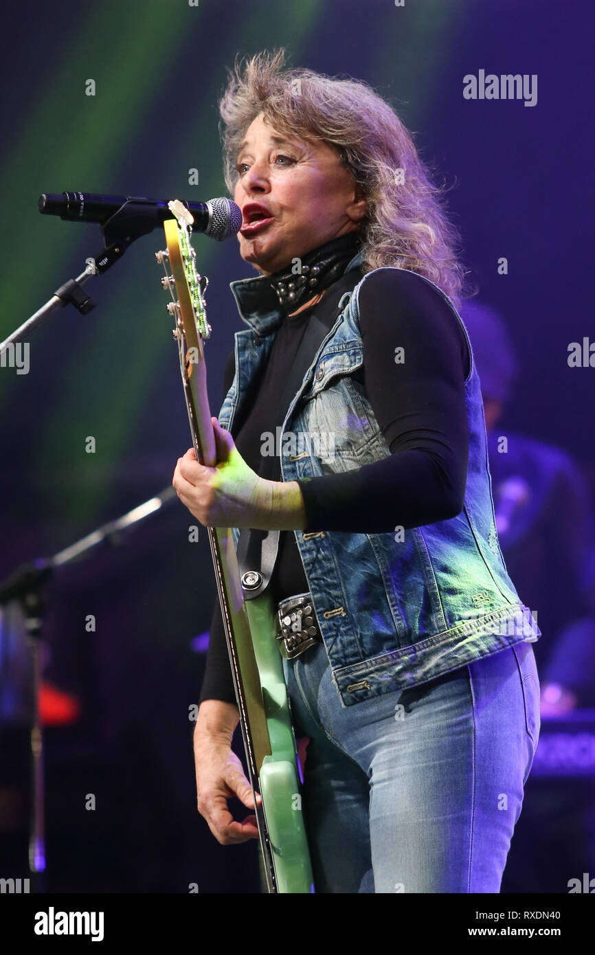 Suzi quatro hi-res stock photography and images - Alamy