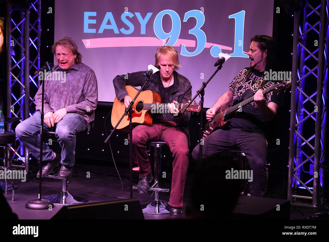 Hollywood, FL, USA. 08th Mar, 2019. Lou Gramm performs with Jeffrey ...
