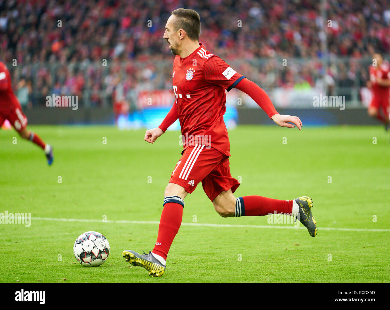 Munich, Germany. 09th Mar, 2019. Franck RIBERY, FCB 7 drives, controls ...