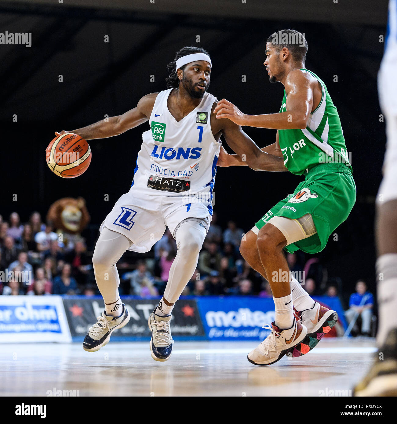 Karlsruhe, Deutschland. 09th Mar, 2019. Carl Ona Embo (Lions) in duels ...