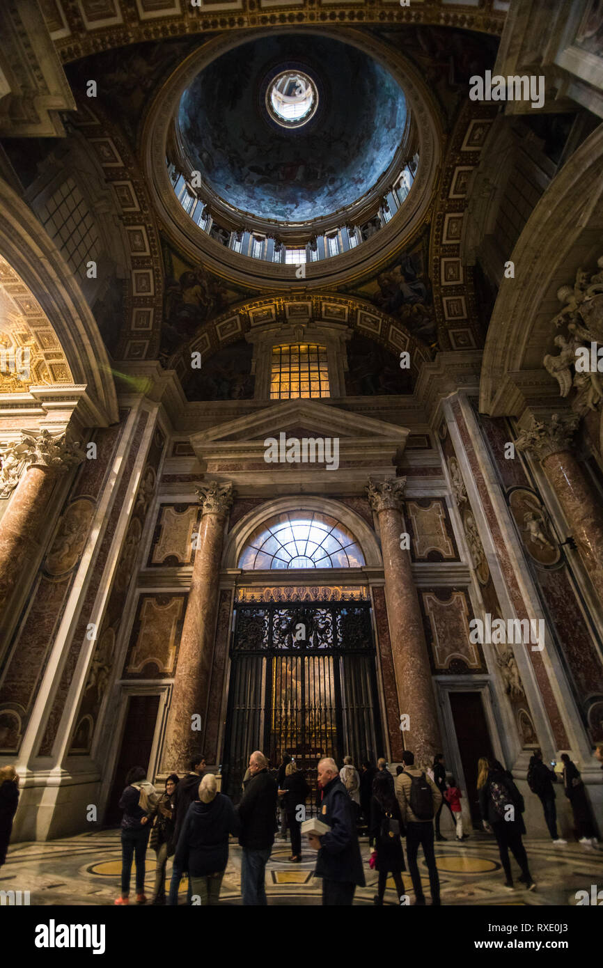 VATICAN CITY, VATICAN - NOVEMBER, 2018: The St. Peter's basilica is ...