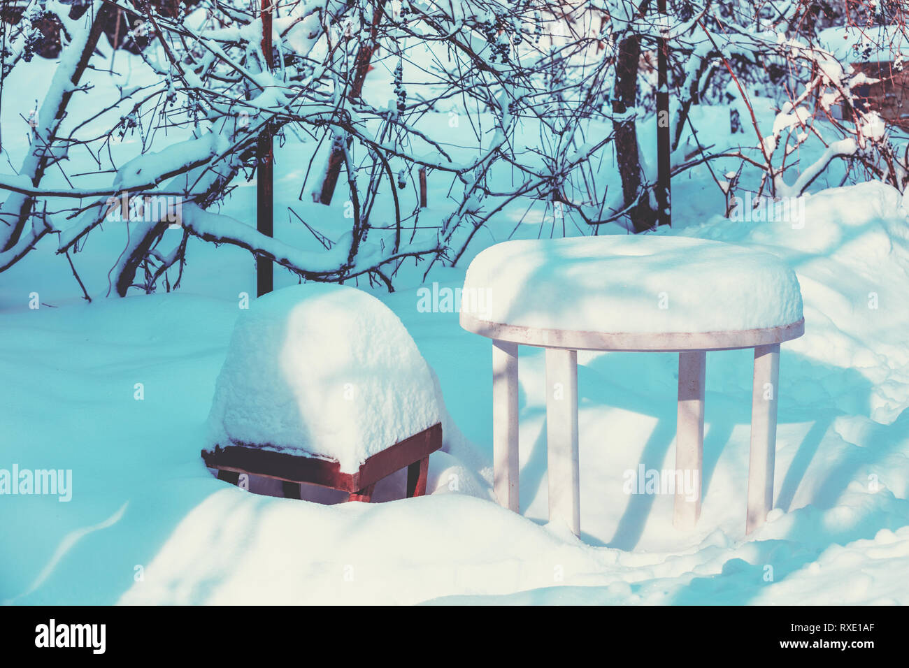 Garden table with frost hi-res stock photography and images - Alamy