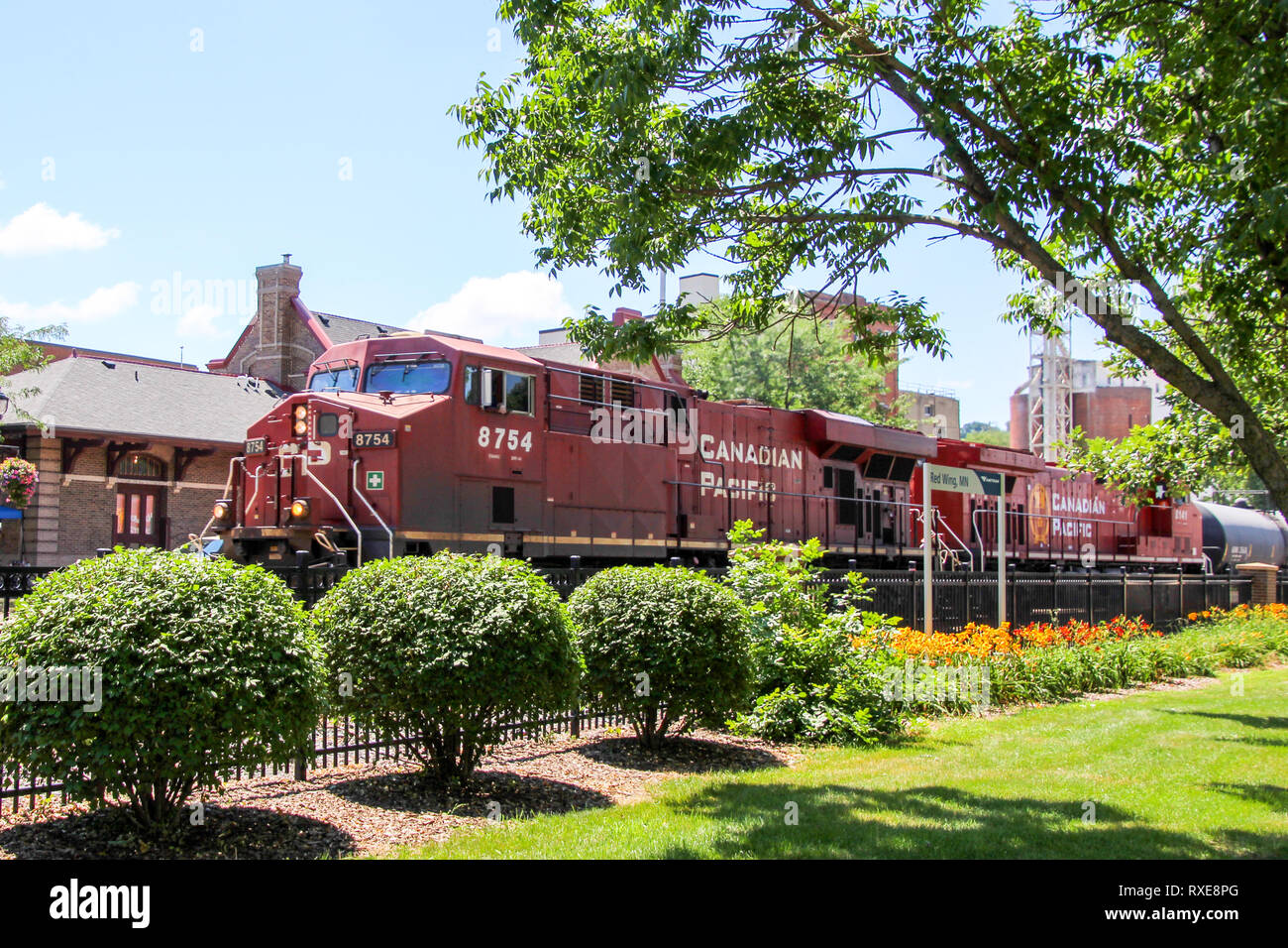 4 8 4 locomotives hi-res stock photography and images - Alamy
