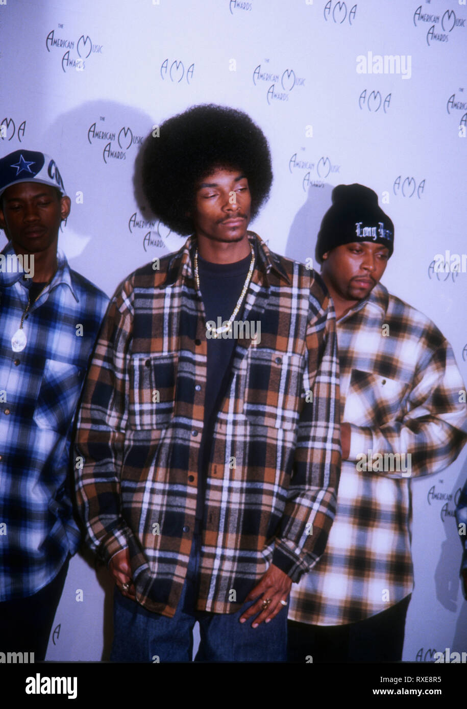 LOS ANGELES, CA - FEBRUARY 7: Rapper Snoop Dogg attends the 21st Annual ...