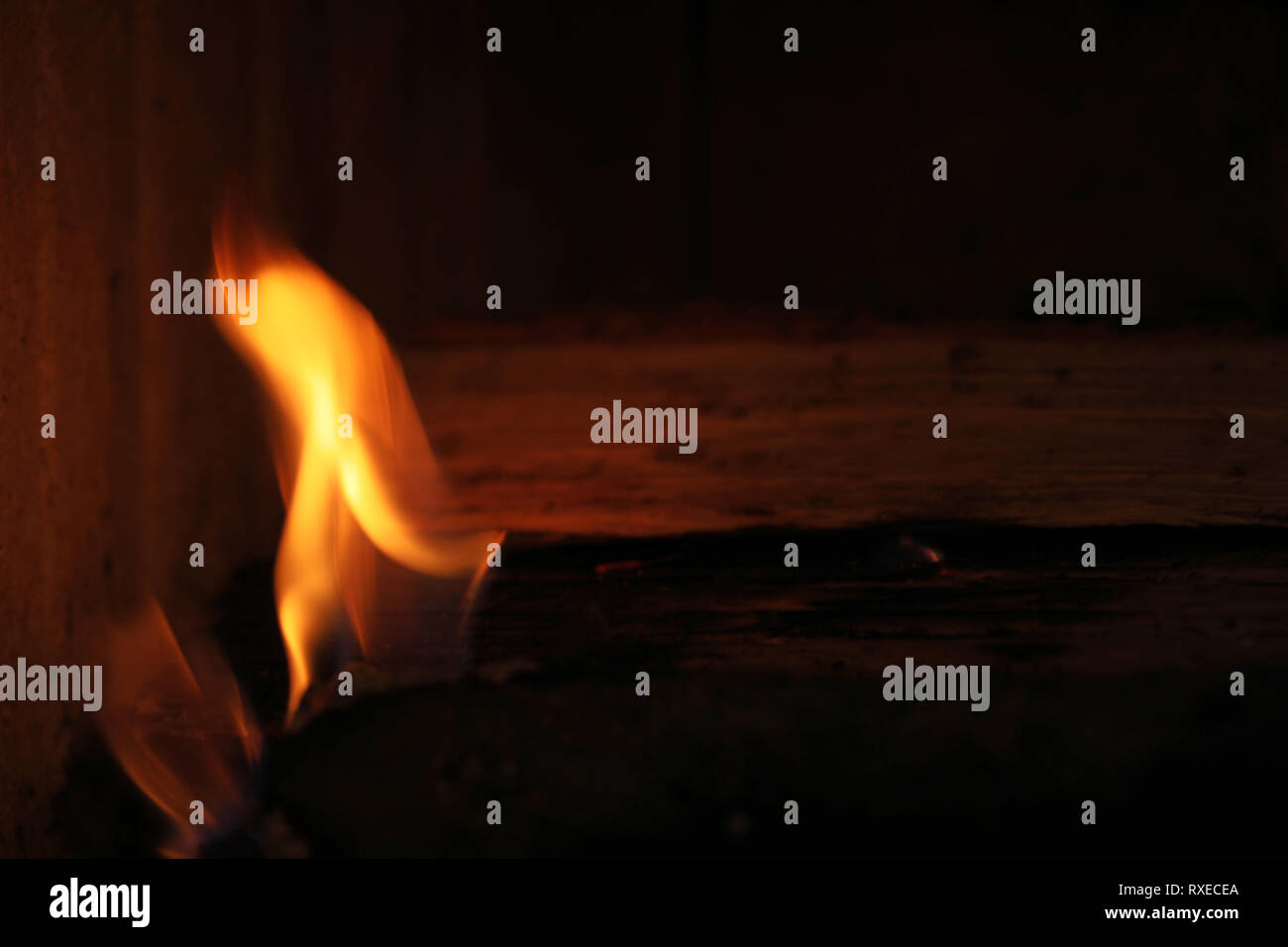 Wood Fire Glow Embers Stock Photo - Alamy
