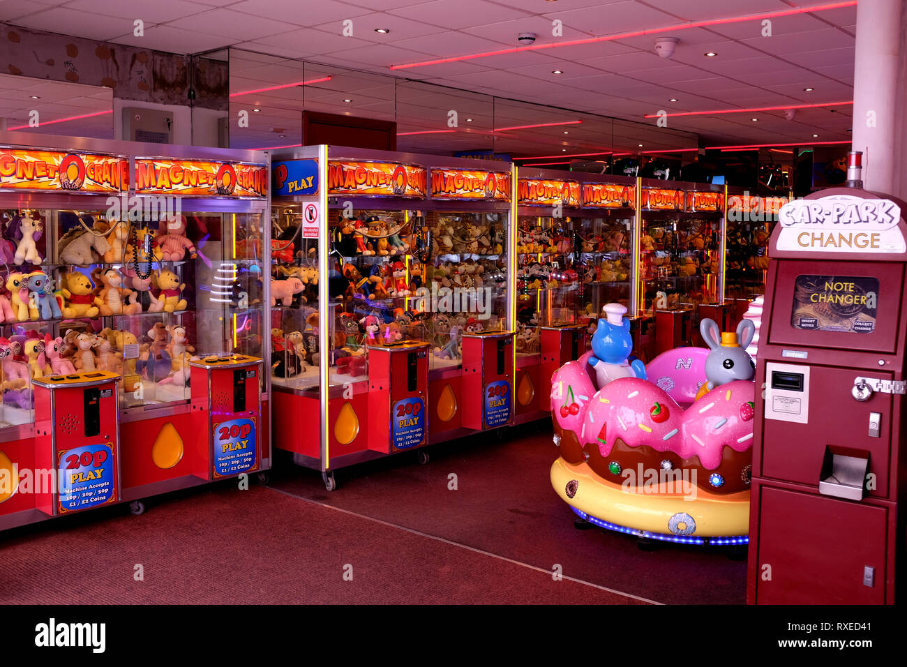Games arcade uk hi-res stock photography and images - Alamy
