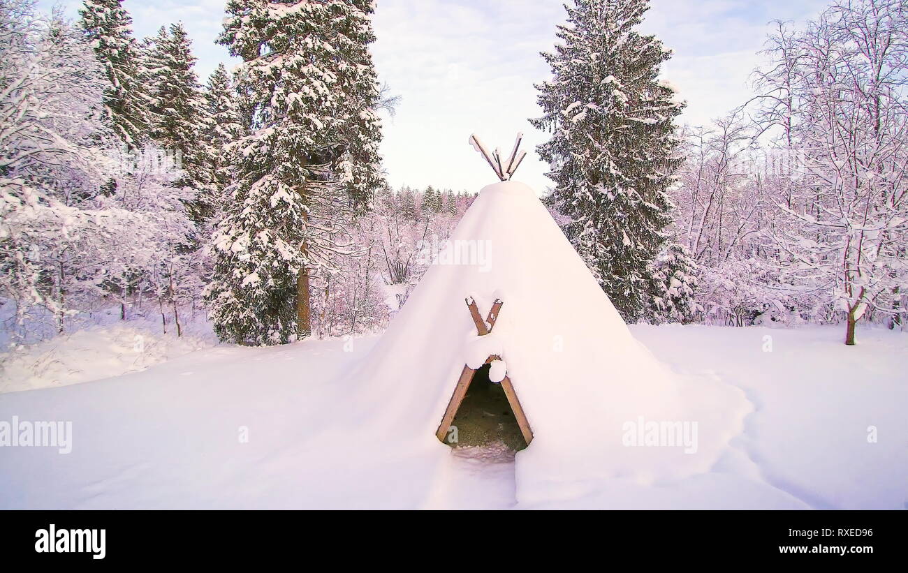 Teepee snow hi-res stock photography and images - Alamy