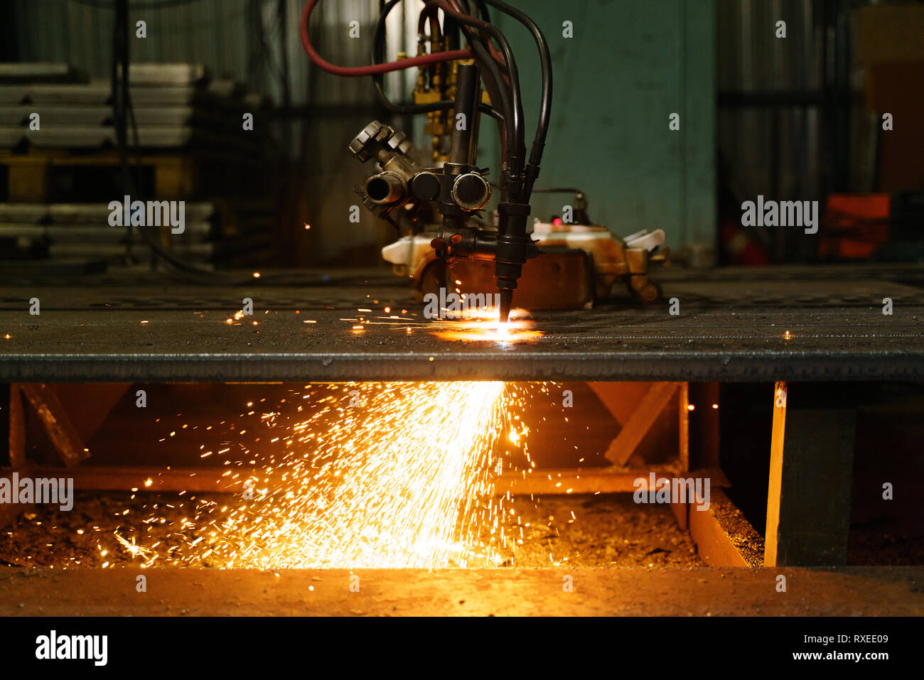 Flame cut sheets hi-res stock photography and images - Alamy
