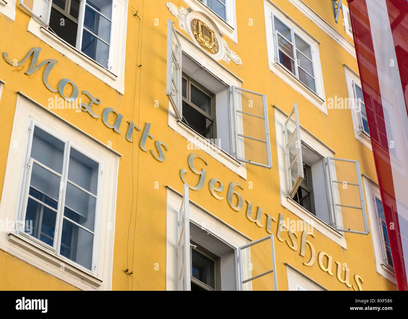 Mozart's birthplace on the Getreidegasse, Salzburg, Austria, Europe ...