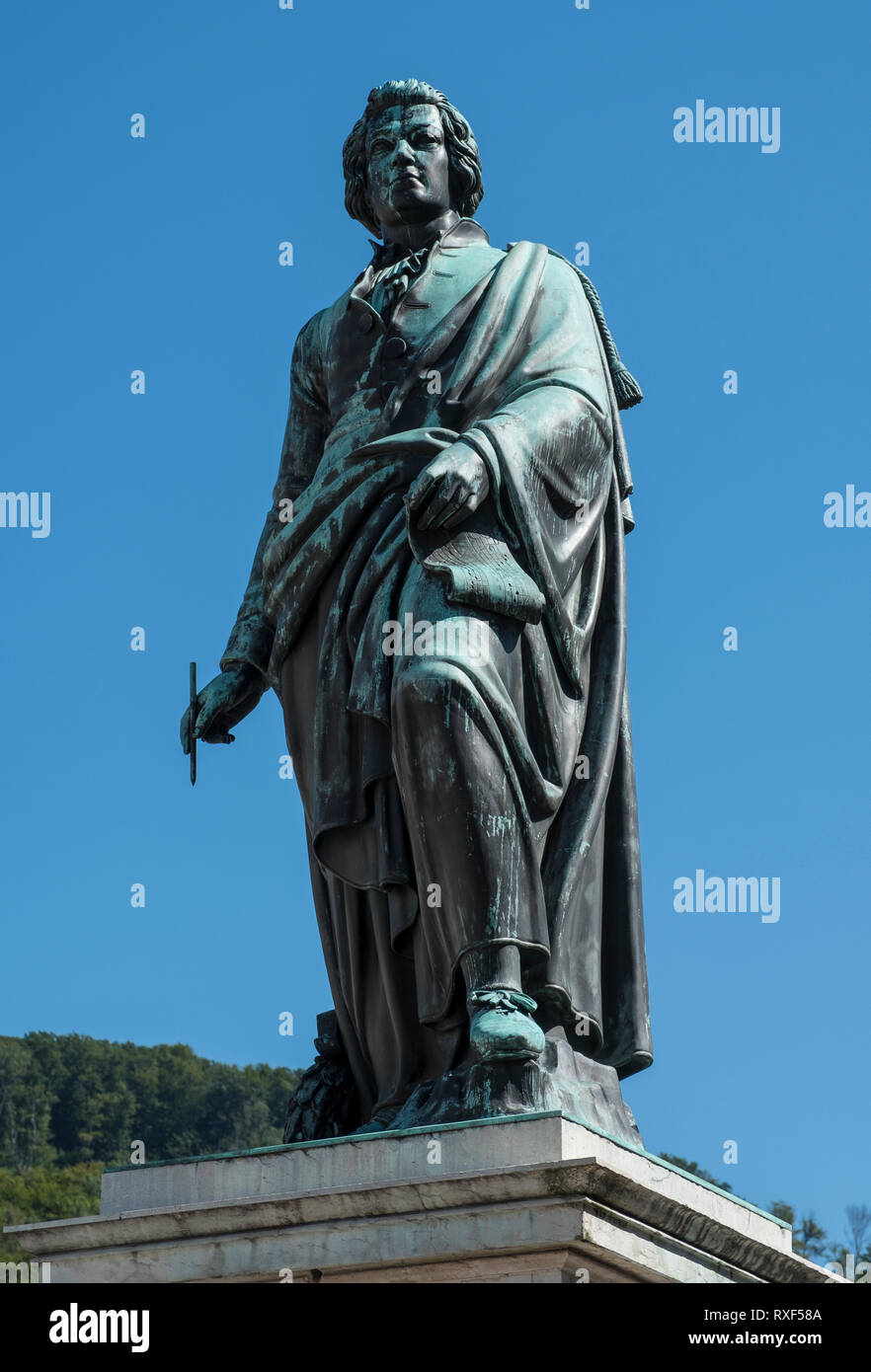 The statue of Wolfgang Amadeus Mozart in Salzburg's Mozartplatz ...