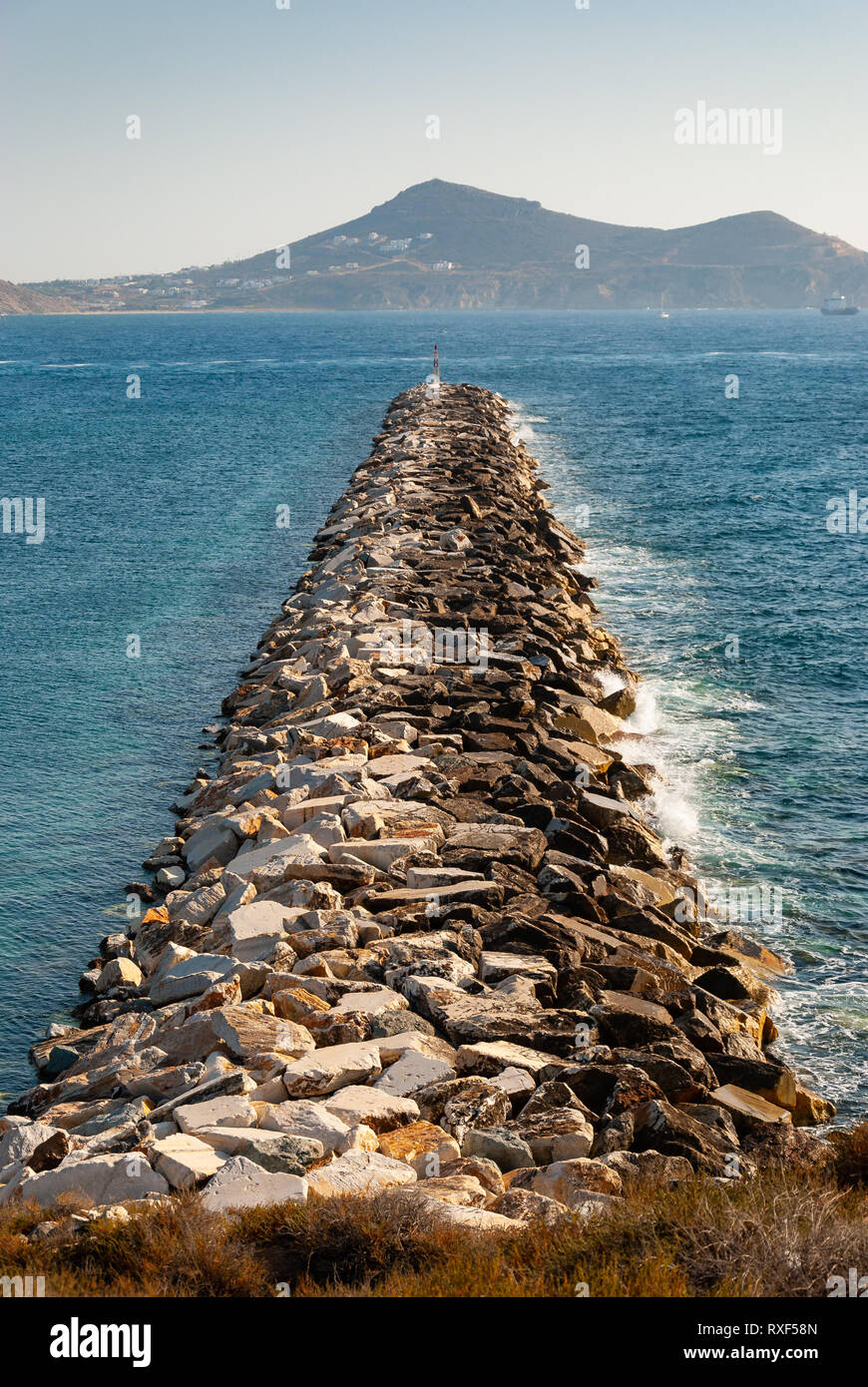 Shoreline erosion prevention hi-res stock photography and images - Alamy