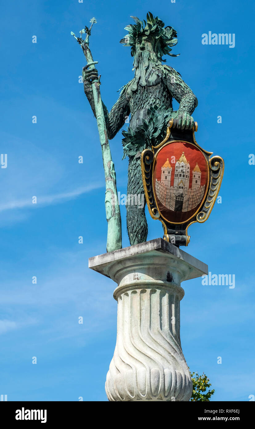 Statue of wilder mann hi-res stock photography and images - Alamy