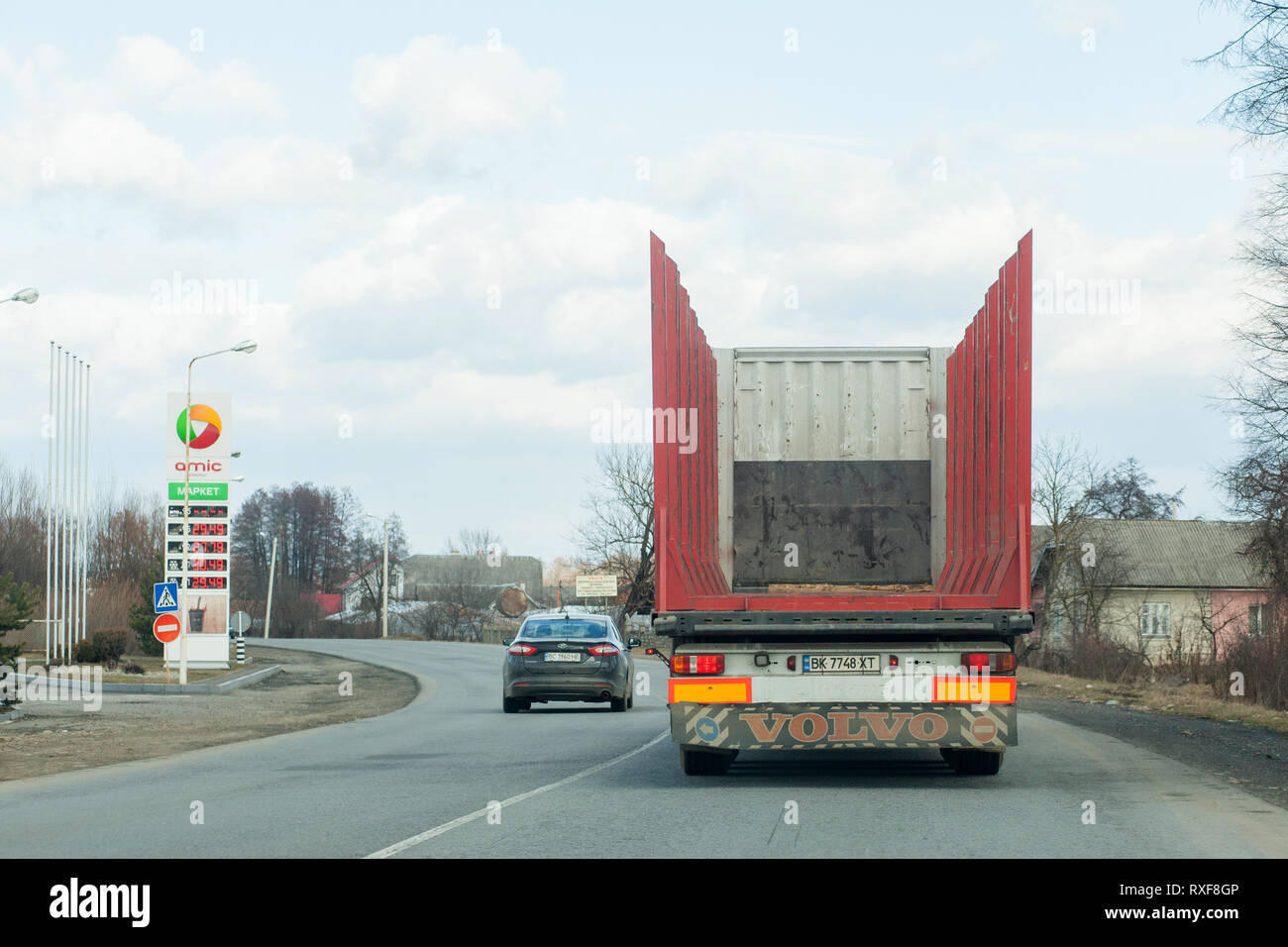 Overtaking prohibited hi-res stock photography and images - Alamy