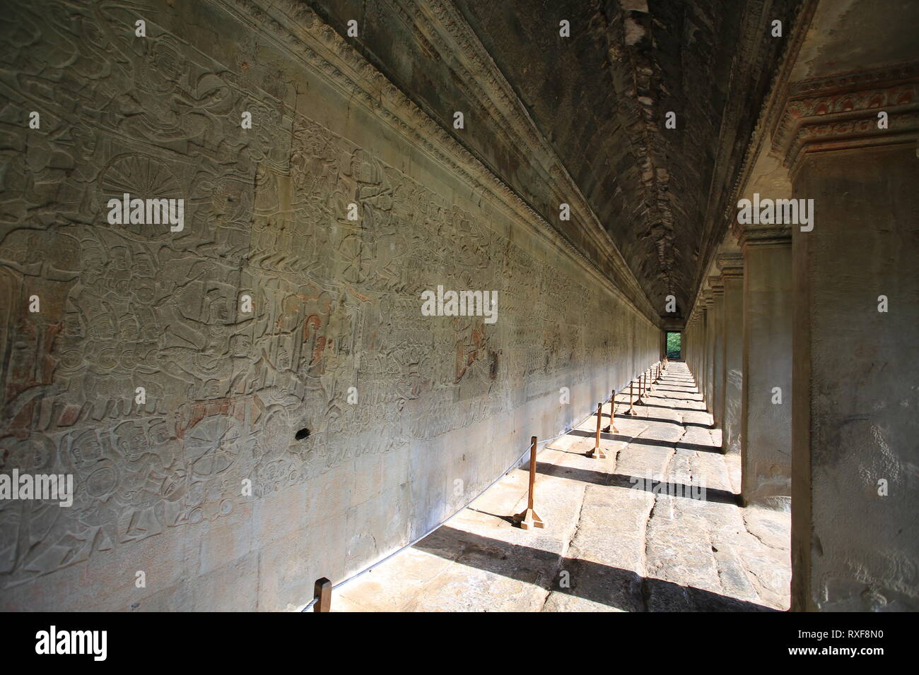 angkor wat wall Stock Photo - Alamy