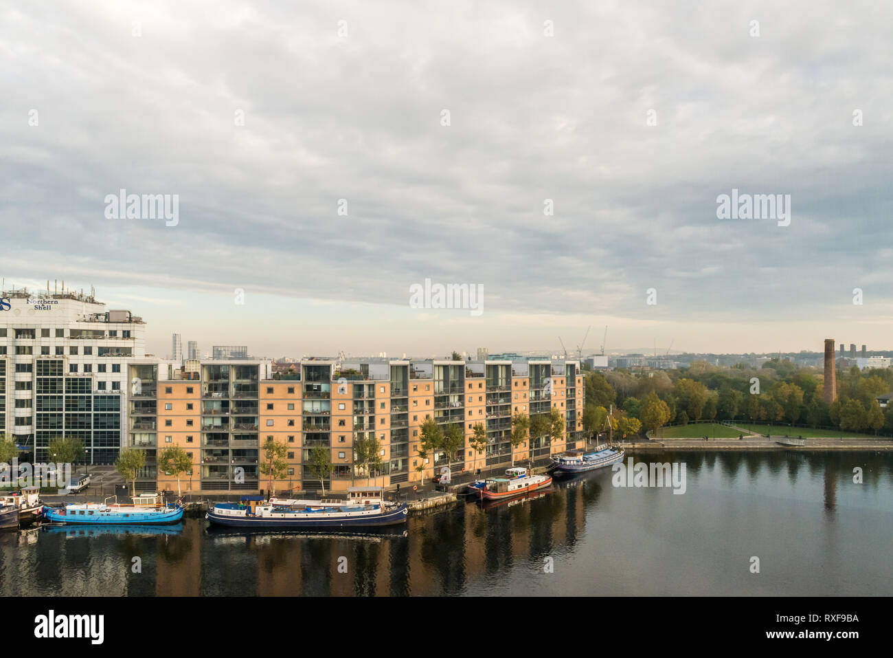 Greenwich from mudchute park hi-res stock photography and images - Alamy