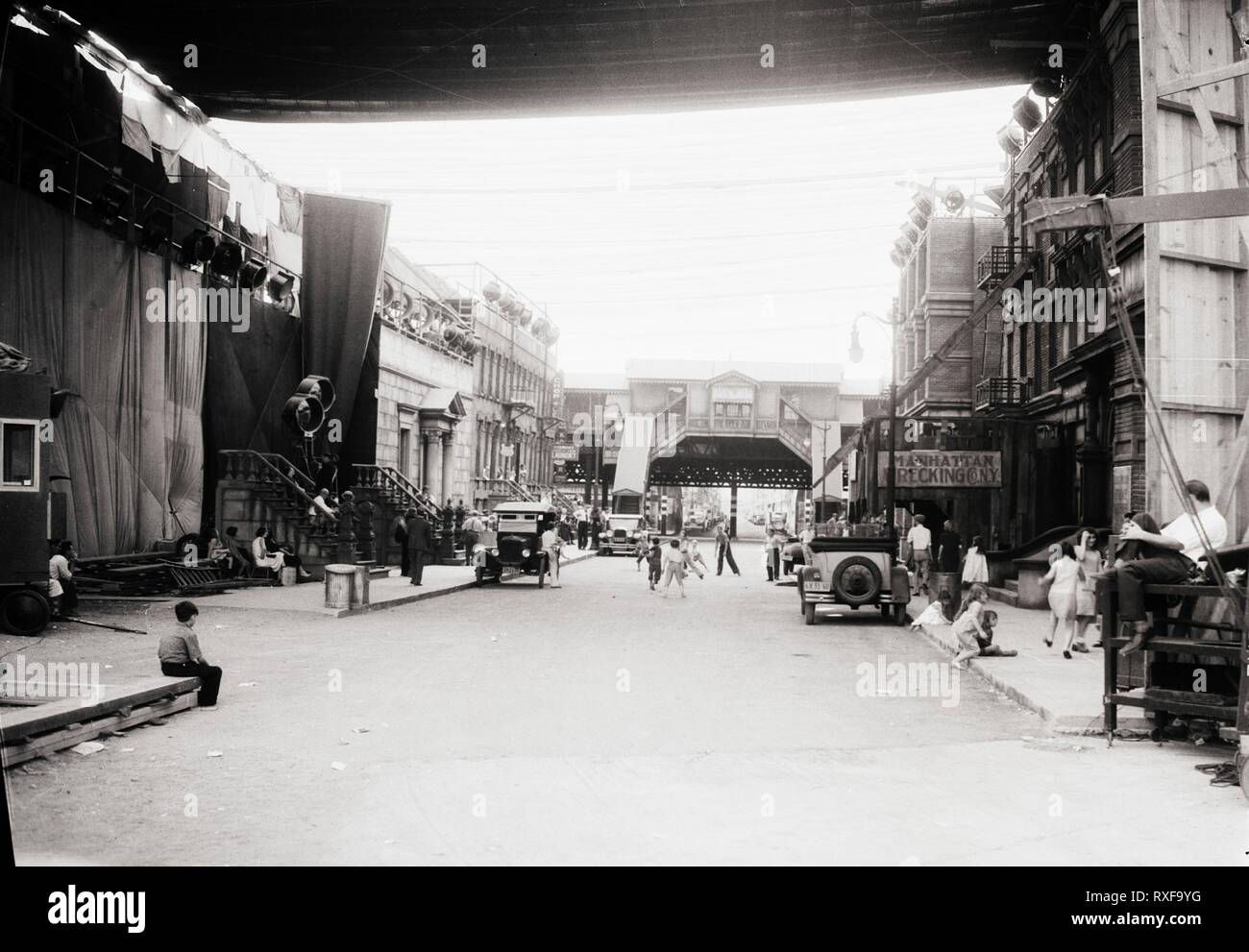 1930s hollywood film set hi-res stock photography and images - Alamy