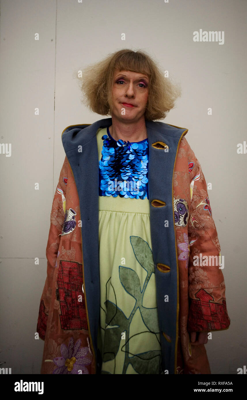 Grayson perry artist hi-res stock photography and images - Alamy