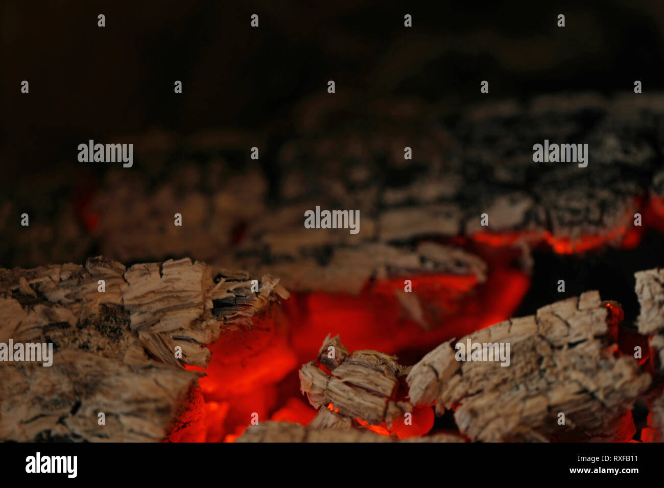 Wood Fire Glow Embers Stock Photo - Alamy