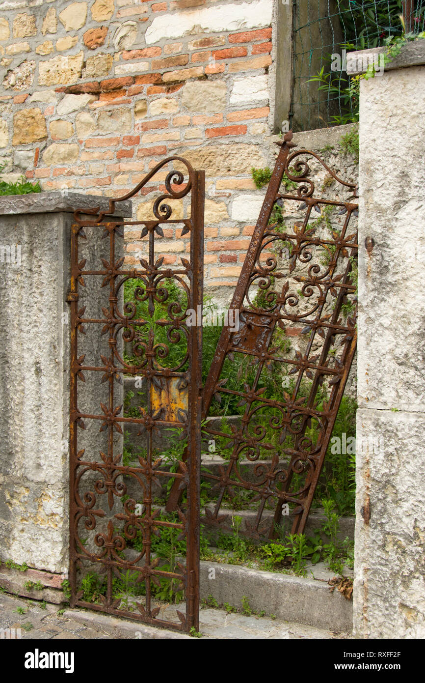 Stairway to gate hi-res stock photography and images - Alamy