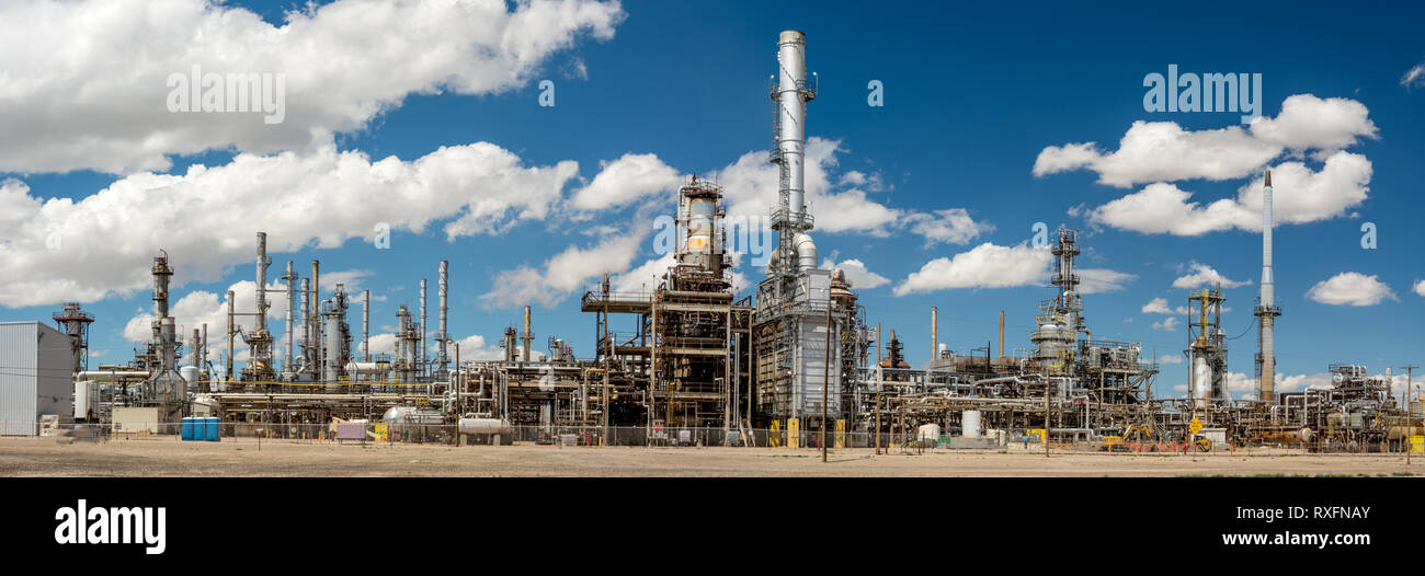 Panoramic view of an oil refinery in the state of Wyoming Stock Photo ...