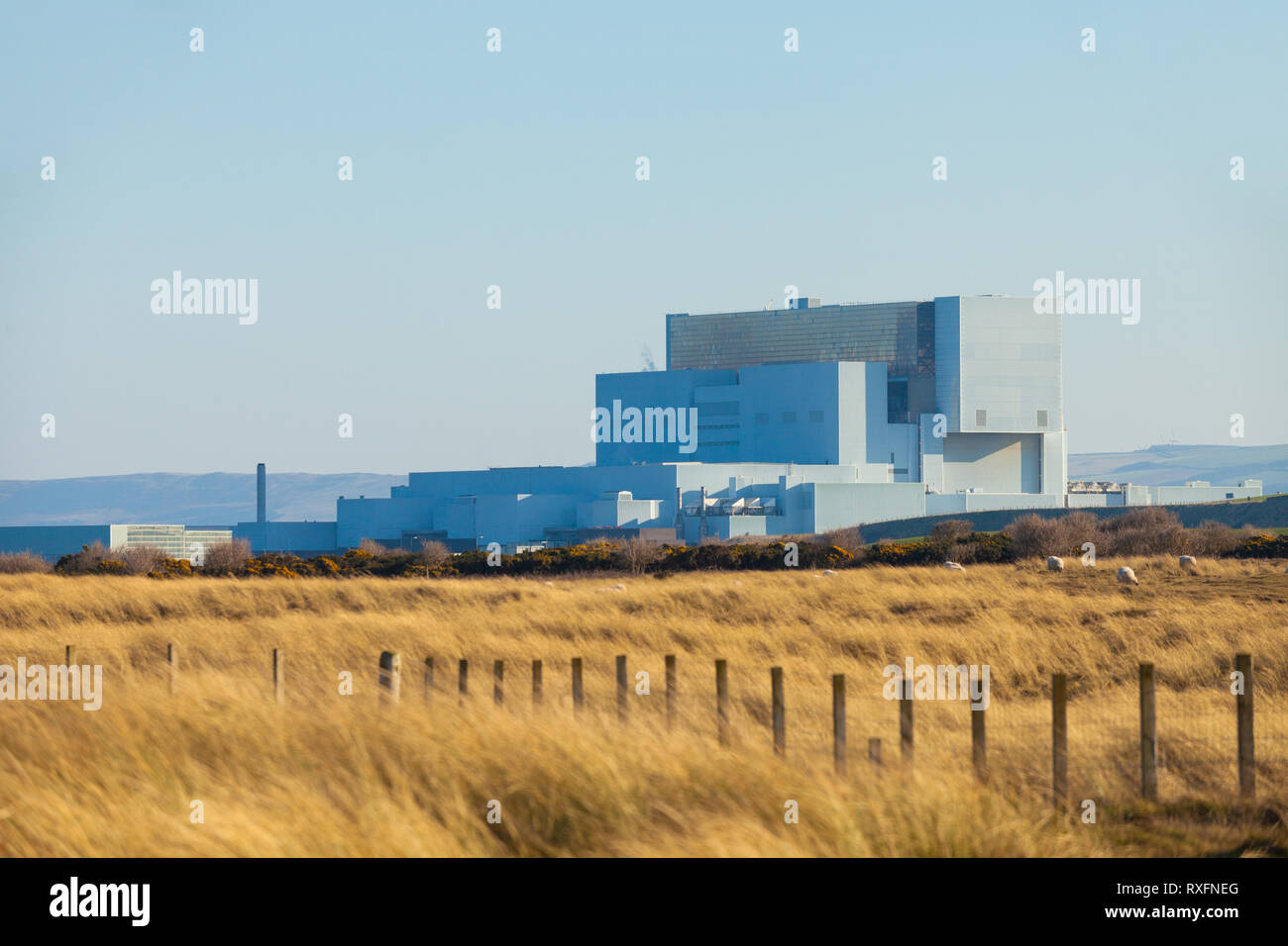 Torness nuclear power station east lothian scotland hi-res stock ...